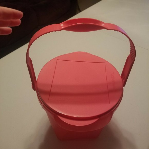 Tupperware | Kitchen | Tupperware 5 Liter Container Removable Handle ...